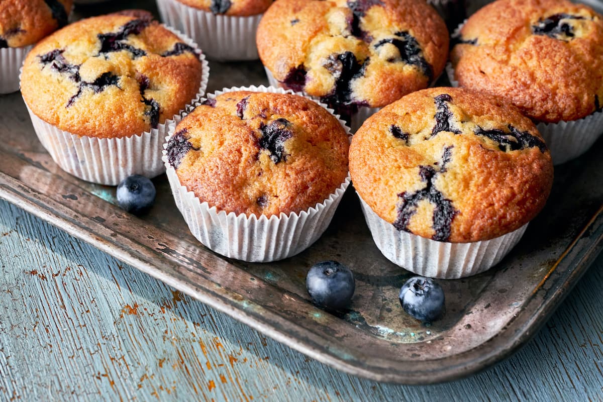 How to Store Muffins: 3 Ways to Store Muffins - 2022 - MasterClass