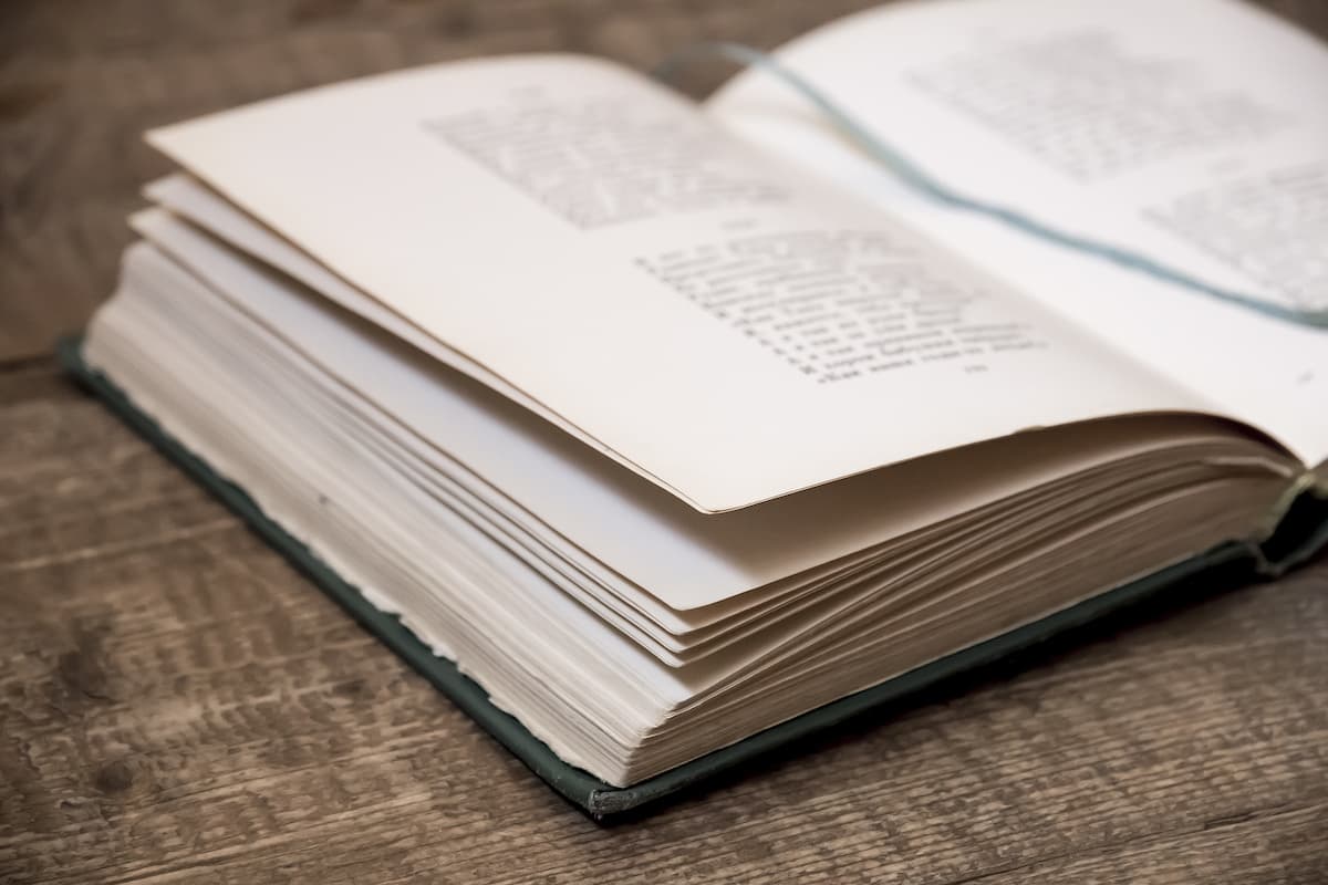 Trochaic Meter: Examples and Definition of Trochee in Poetry - 2022 ...