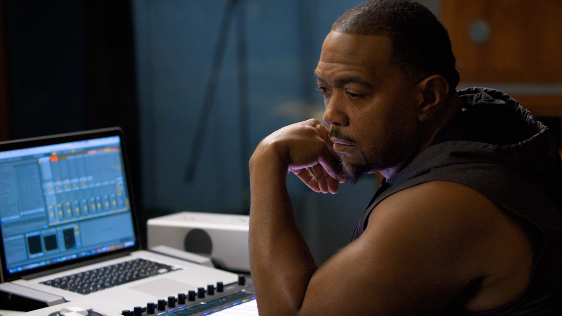 Making a Beat: Adding a Topline | Timbaland Teaches Producing and ...