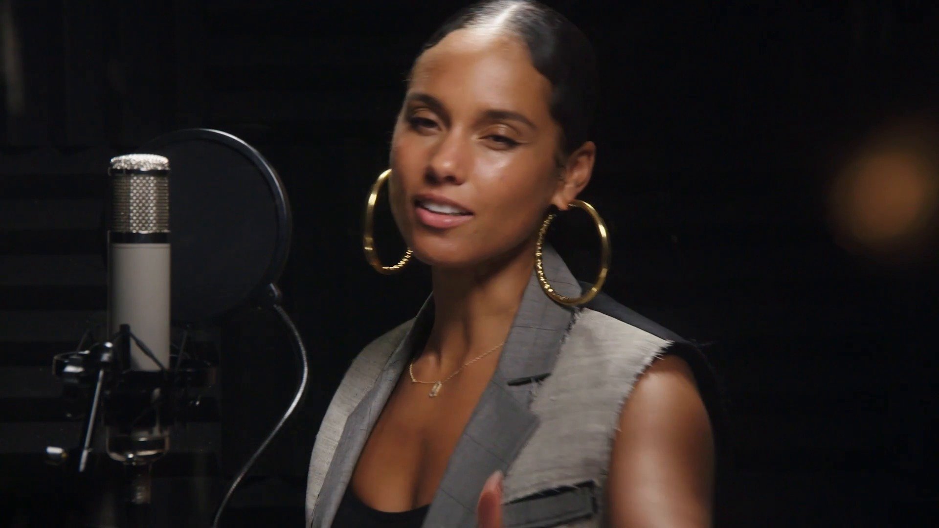 Vocal Arrangements | Alicia Keys Teaches Songwriting and Producing ...