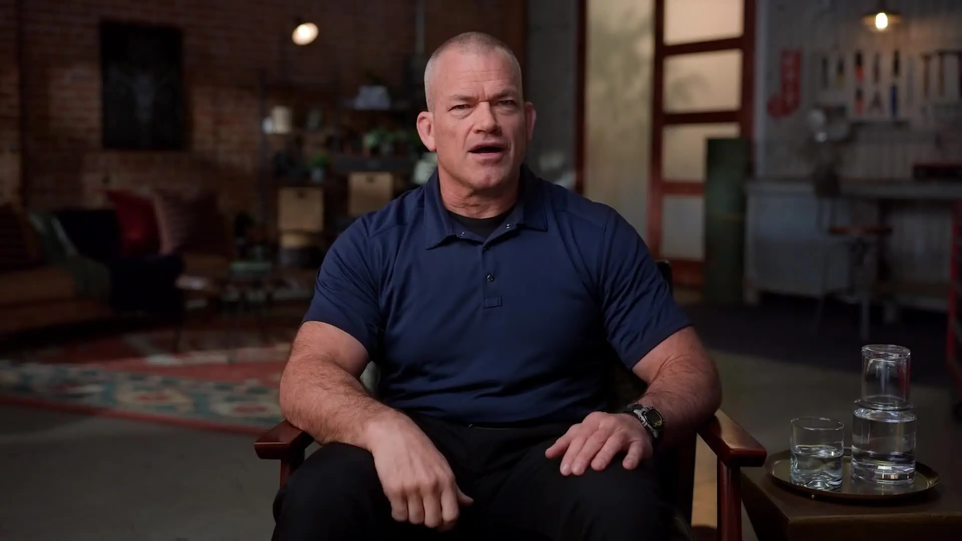 What Makes a Leader? | Critical Leadership Training with Navy SEAL ...