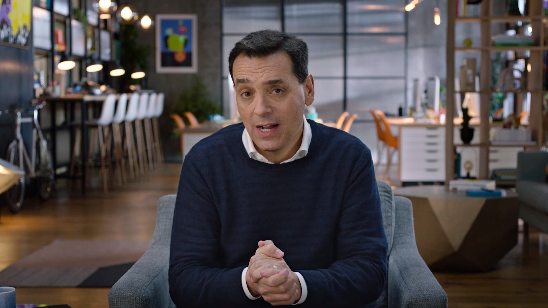 Beginnings, Middles, and Endings | Daniel Pink Teaches Sales and ...