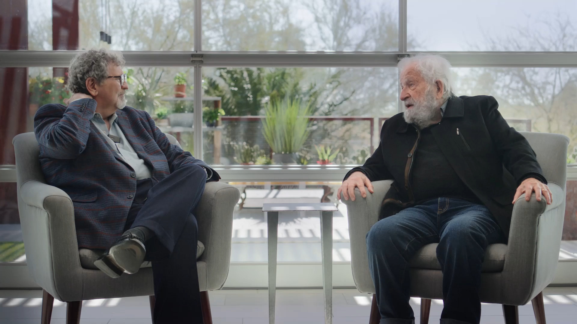 Turning Truth Into Activism | Noam Chomsky Teaches Independent Thinking ...